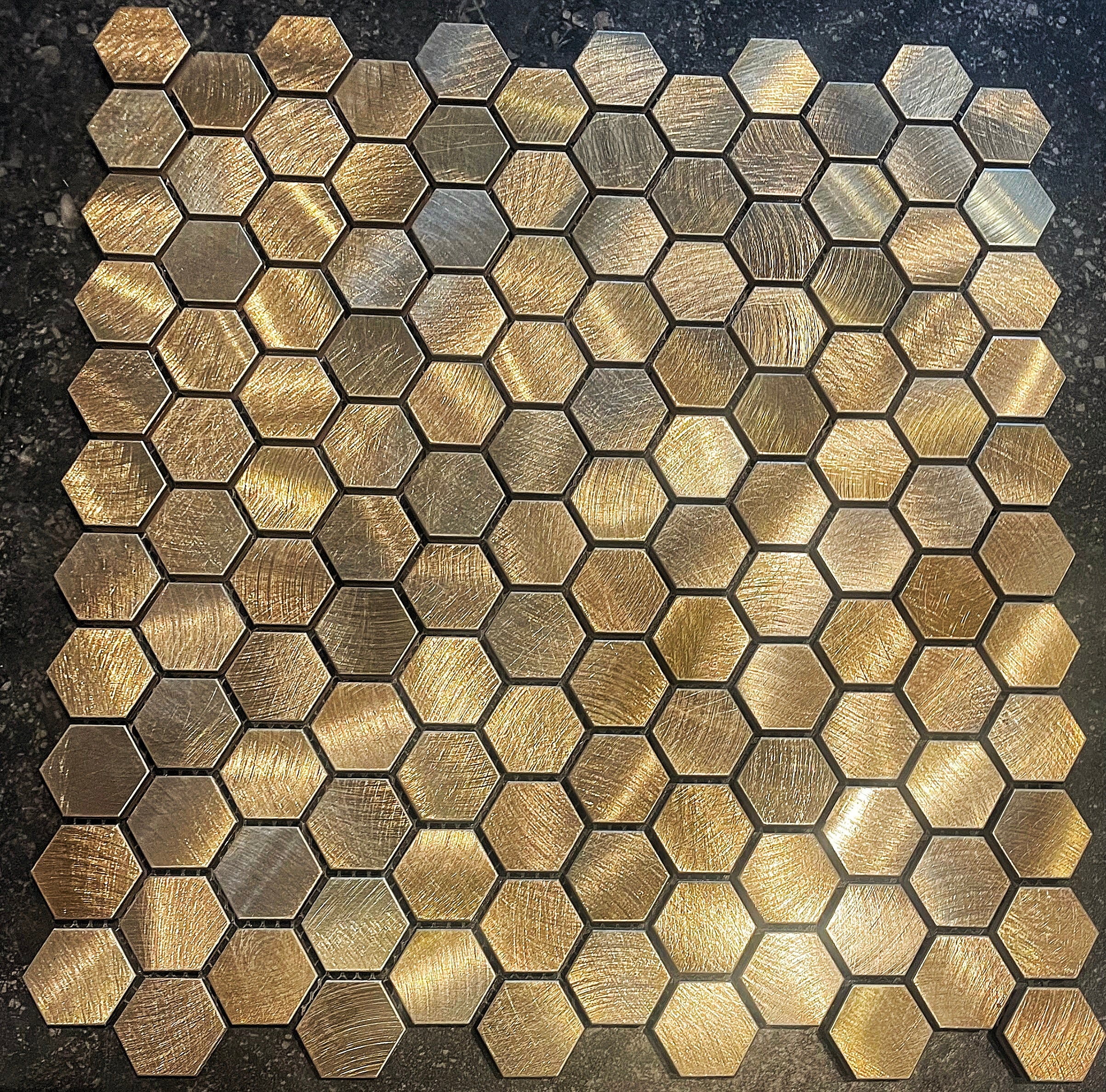 Aluminium hexagon gold – Natuursteeninfoshop