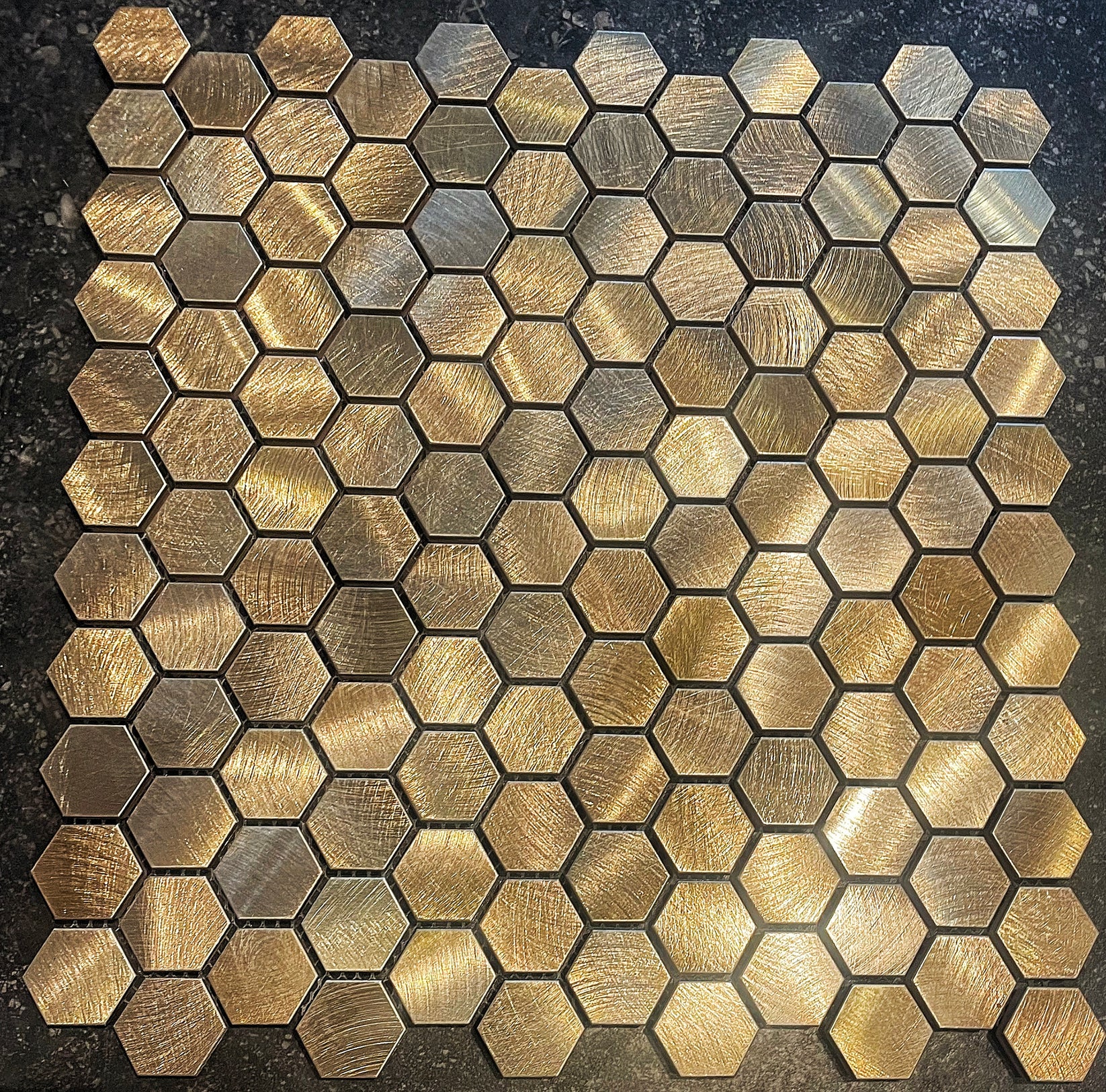 Aluminium hexagon gold – Natuursteeninfoshop